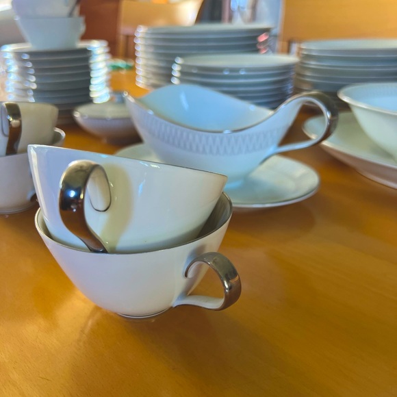 H&C Heinrich Selb | Dining | 96s Midcentury Heinrich 64 Piece China Set ...